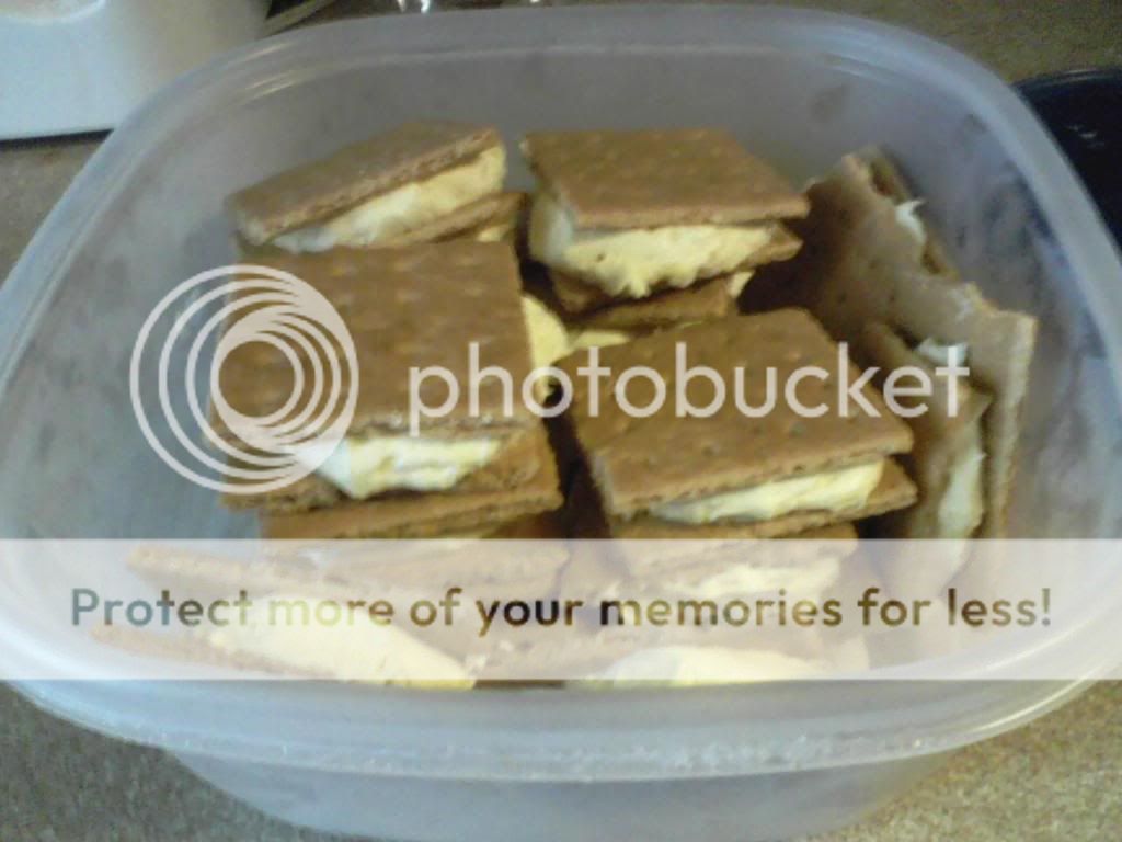 Pudding Graham Cracker Sandwiches | kingdomacademyhomeschool